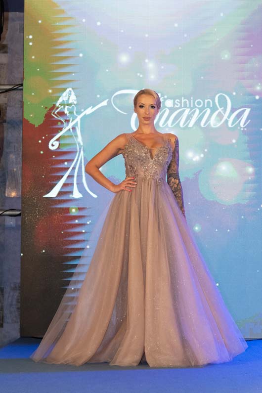 Модна къща Tianda представи бутикова колекция рокли - Fashion.bg