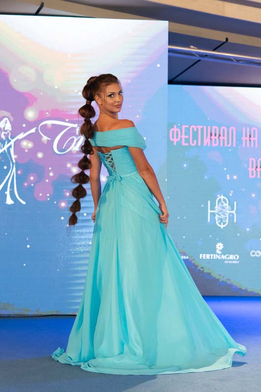 Модна къща Tianda представи бутикова колекция рокли - Fashion.bg