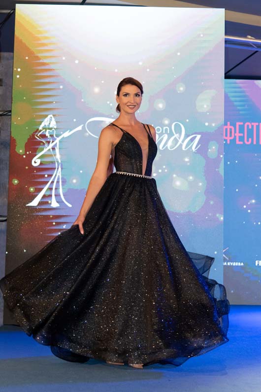 Модна къща Tianda представи бутикова колекция рокли - Fashion.bg