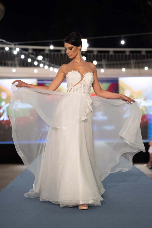 Модна къща Tianda представи бутикова колекция рокли - Fashion.bg